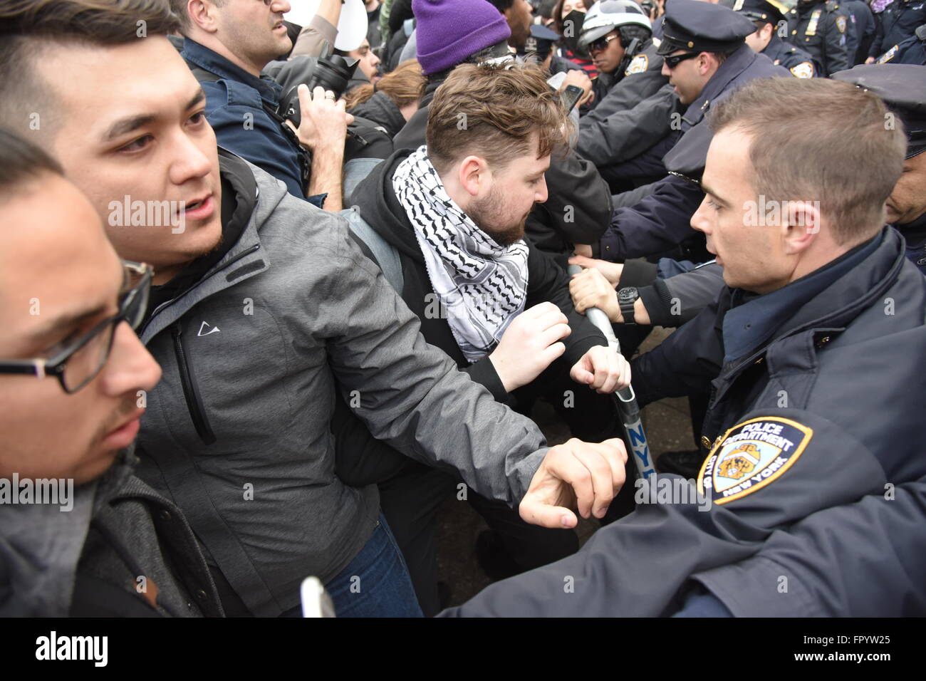 New York City, United States. 19th Mar, 2016. Marchers & police battle ...