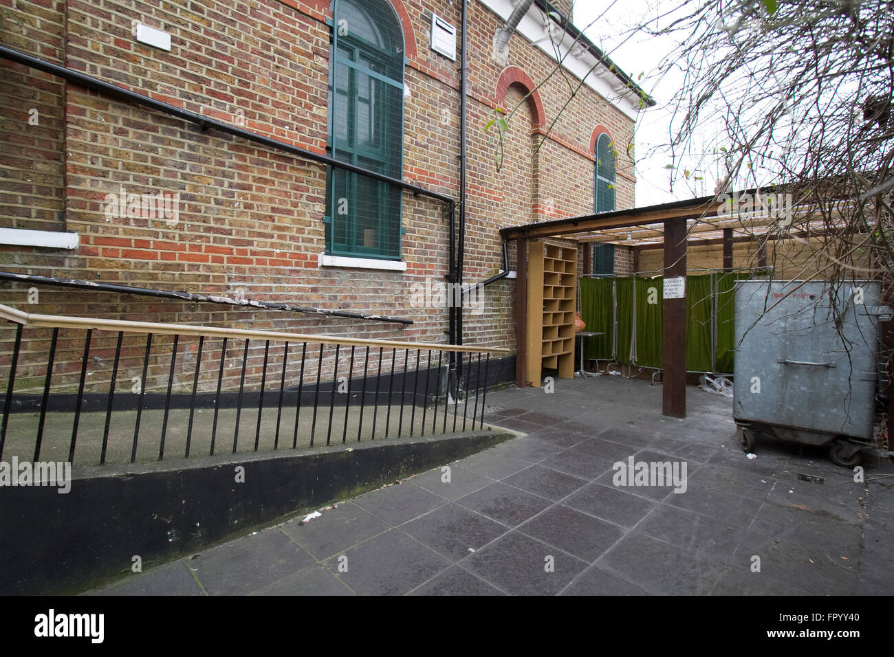 Idara e jaaferiya mosque in tooting hi-res stock photography and images ...