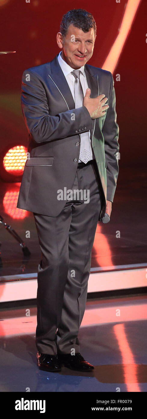 Argentinian Italian singer Semino Rossi performs during the German ...
