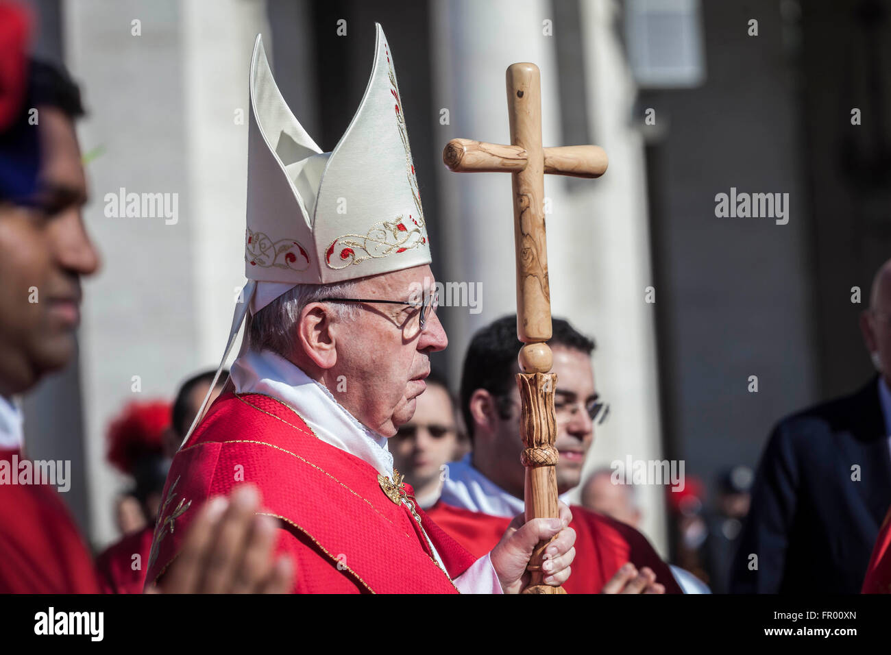 Vatican City, Vatican. 20th Mar, 2016. Pope Francis walks in procession ...