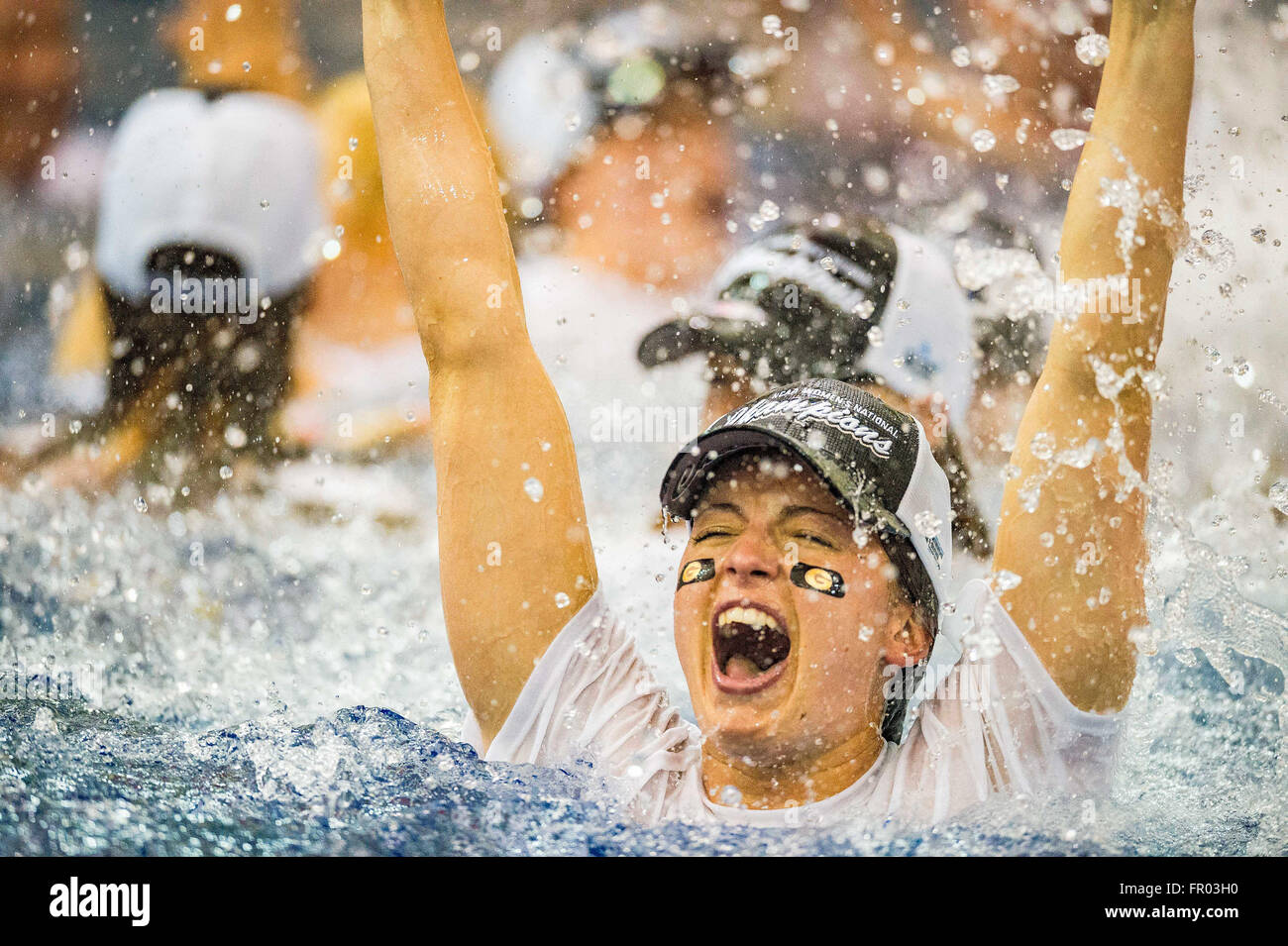 Georgia swimmers celebrate as they win the National Championship during ...