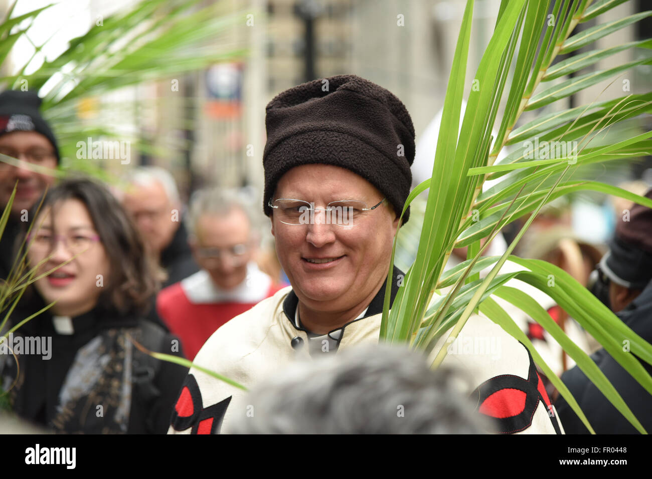 Congregant hi-res stock photography and images - Alamy