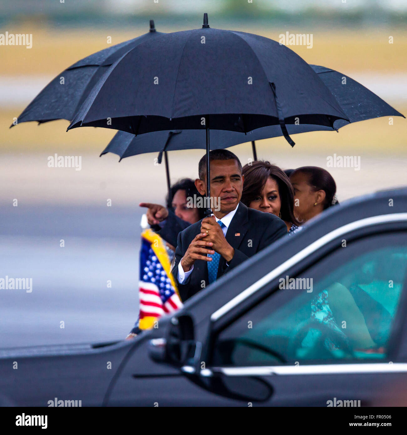 Havana, Cuba. 20th Mar, 2016. U.S. President Barack Obama(front ...