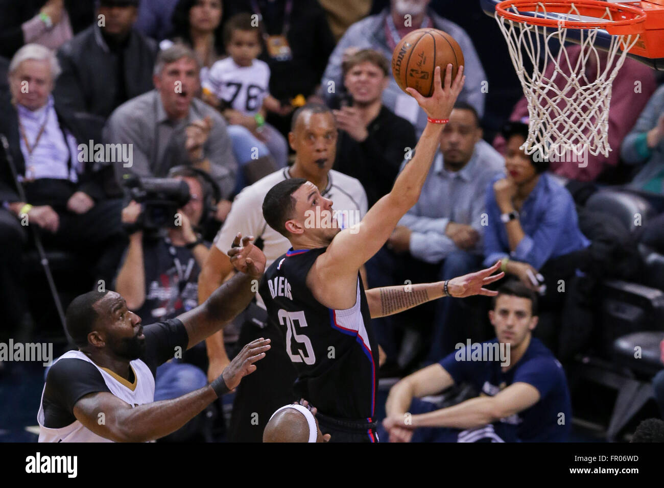 New Orleans, LA, USA. 20th Mar, 2016. Los Angeles Clippers guard Austin ...