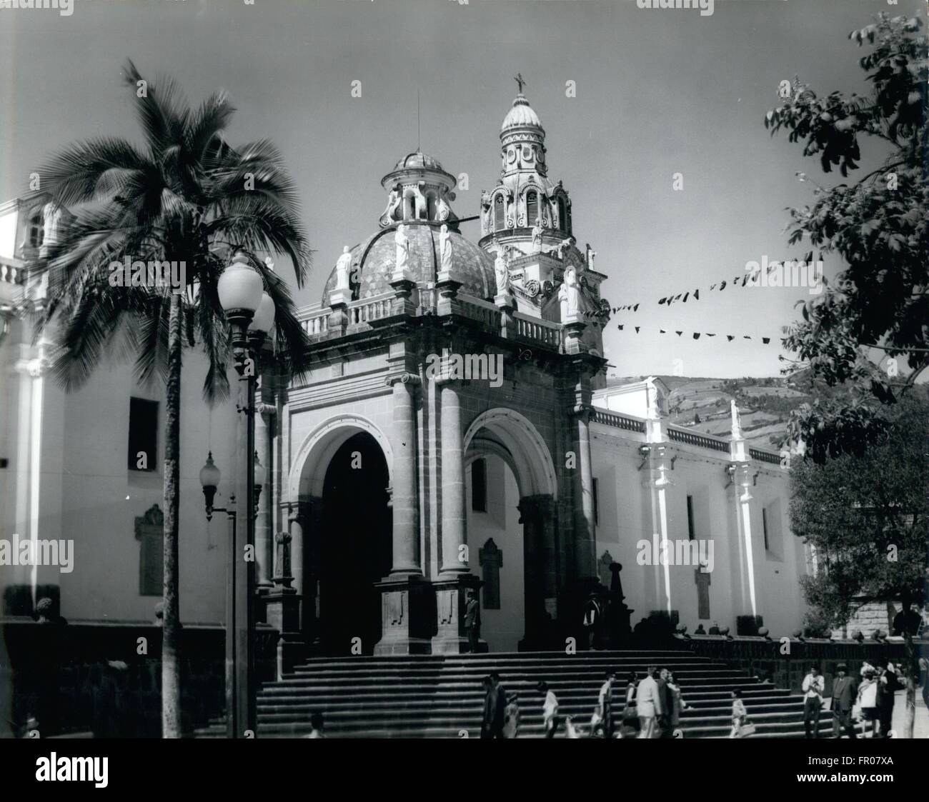 1962 - Ecuador - Quito: In the old part of Quito, We have many antiques ...
