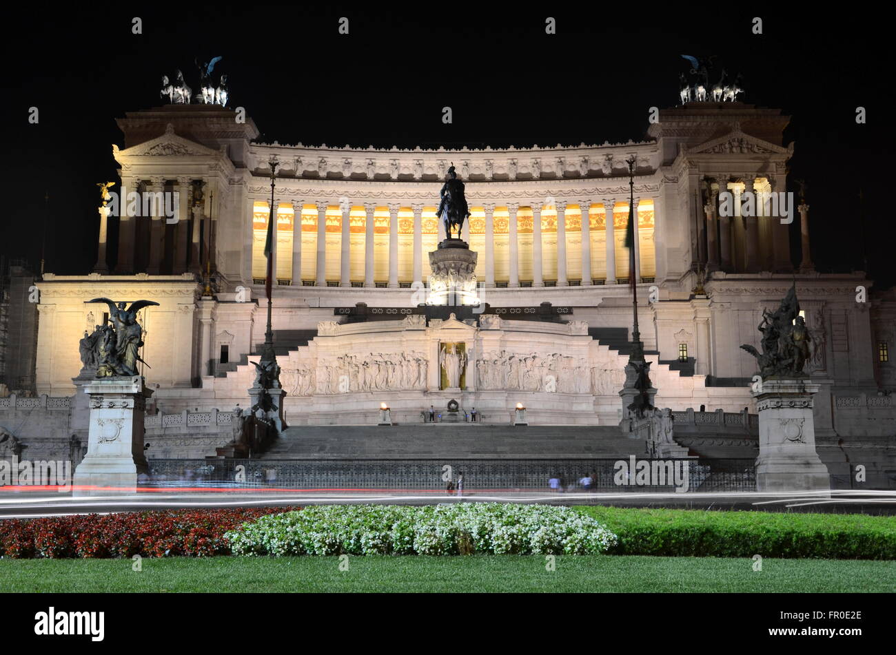 Altar of the fatherland at night hi-res stock photography and images ...