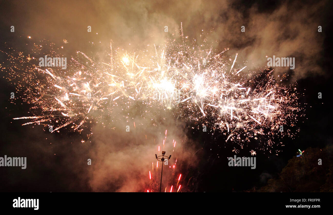 Smoke fireworks hi-res stock photography and images - Alamy