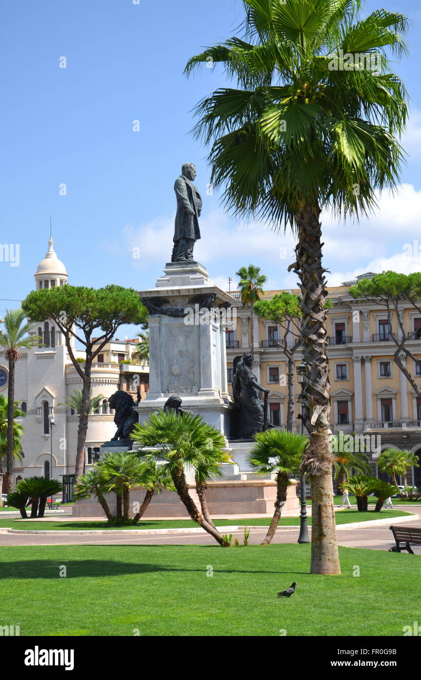 The monument of Camillo Cavour first prime minister of Italy on Piazza ...