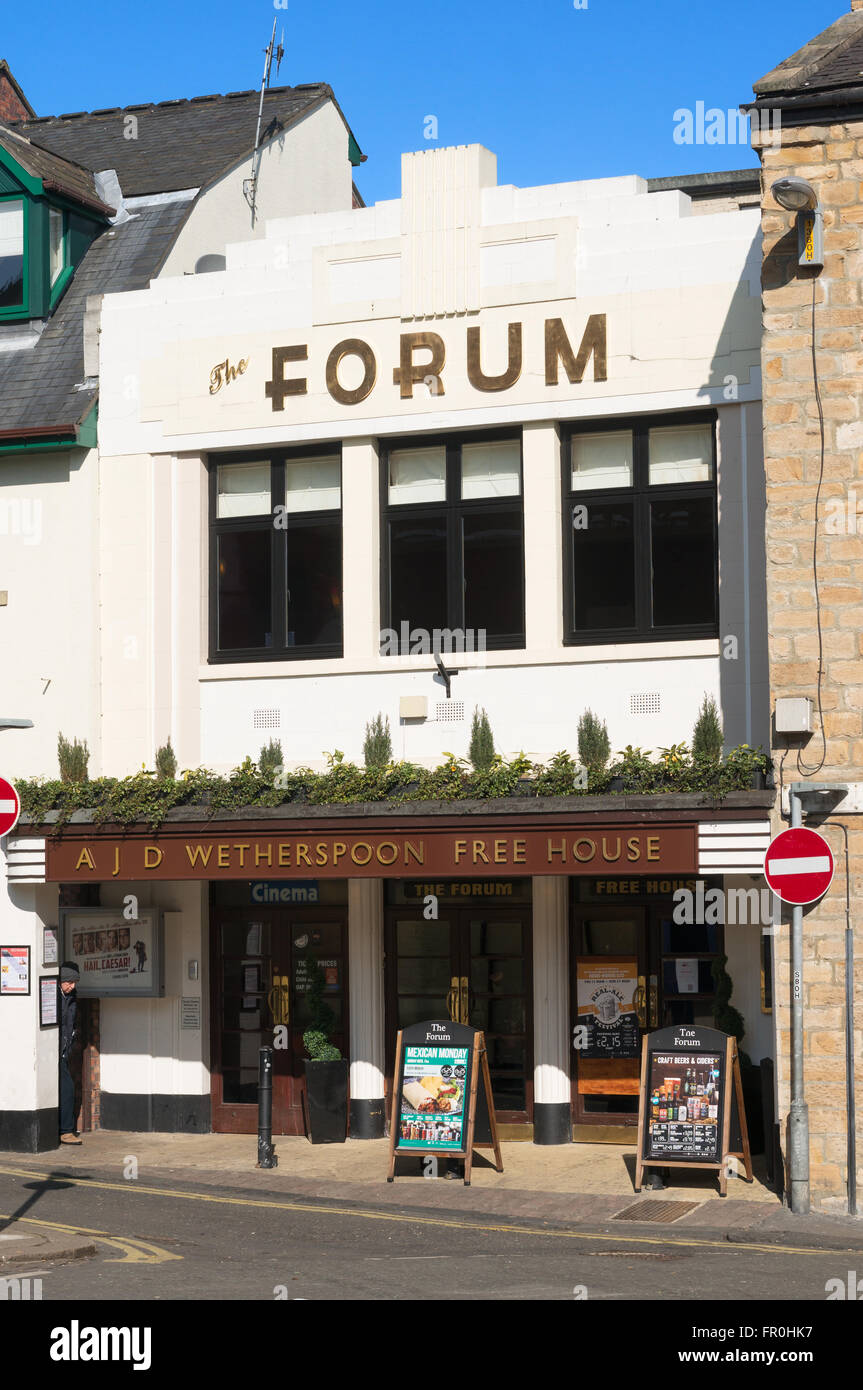 Wetherspoons pub hi-res stock photography and images - Alamy