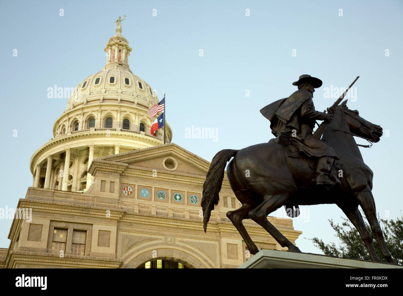 Statue horse state capitol building hi-res stock photography and images ...