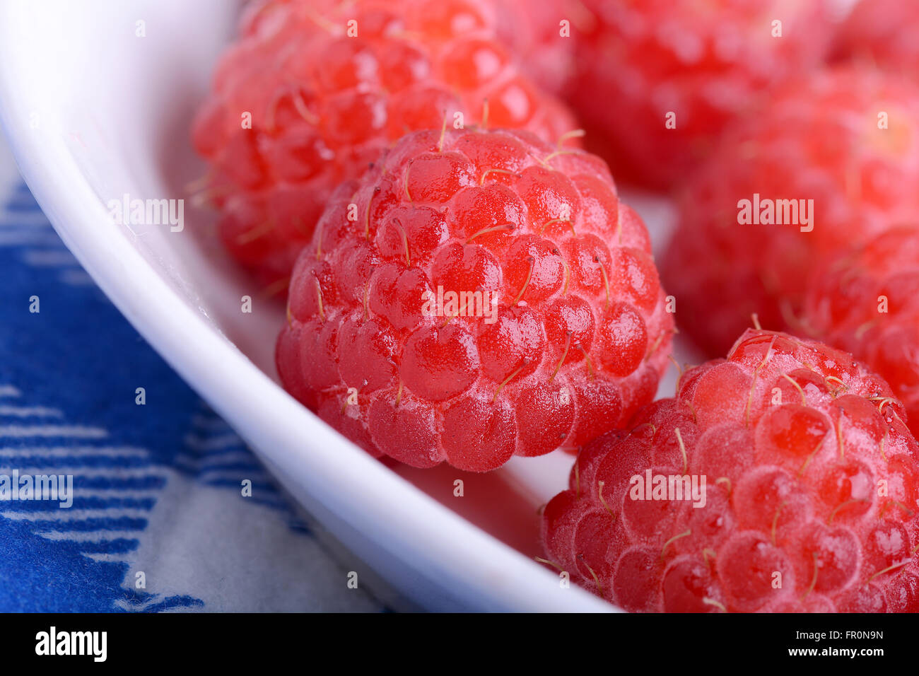 Fresh sweet raspberries close up Stock Photo - Alamy