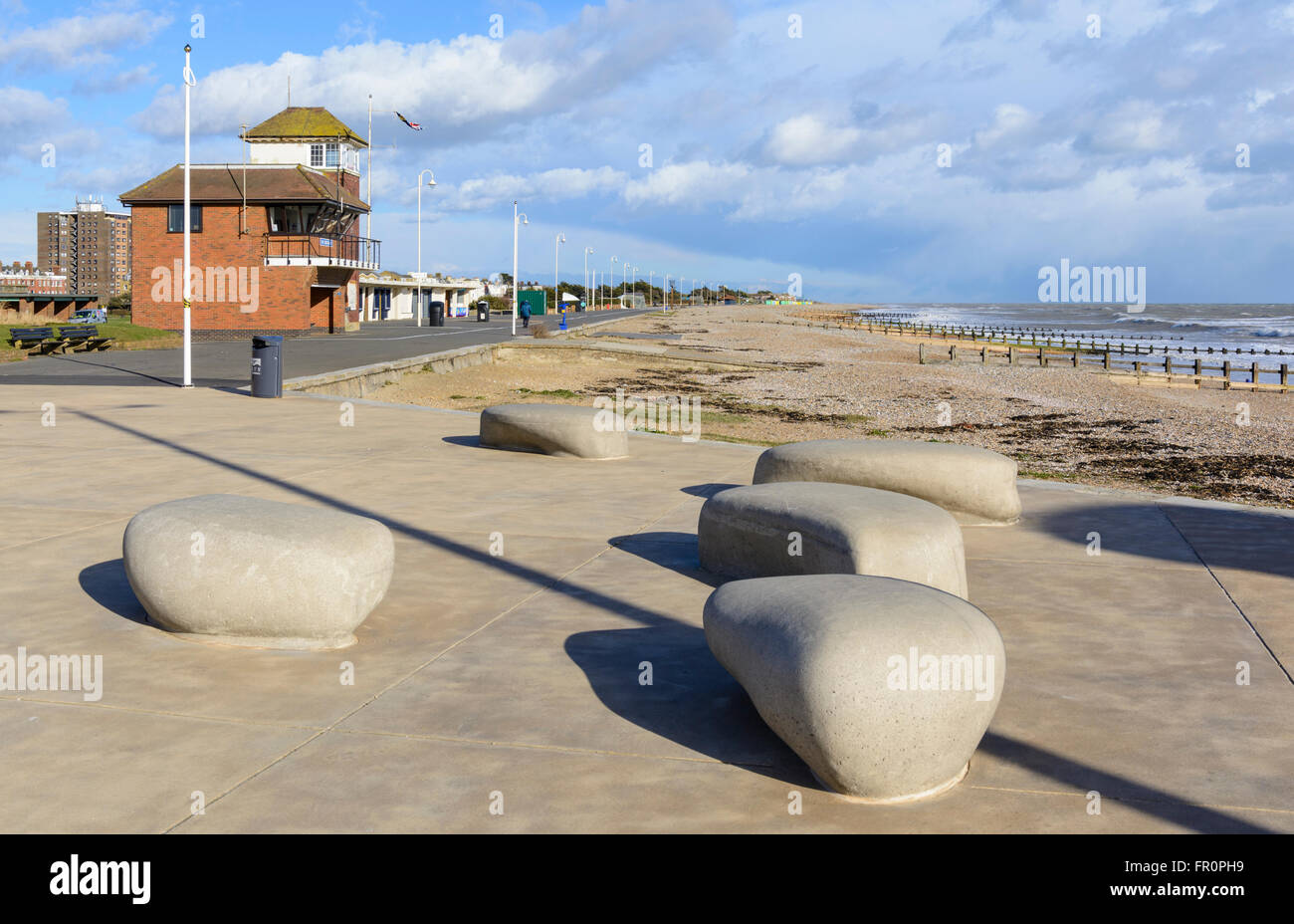 Littlehampton seafront hi-res stock photography and images - Alamy