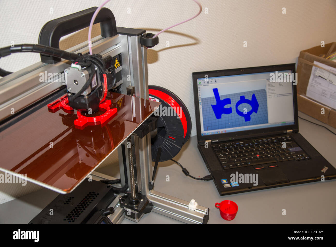 3d printer at school with model Stock Photo - Alamy