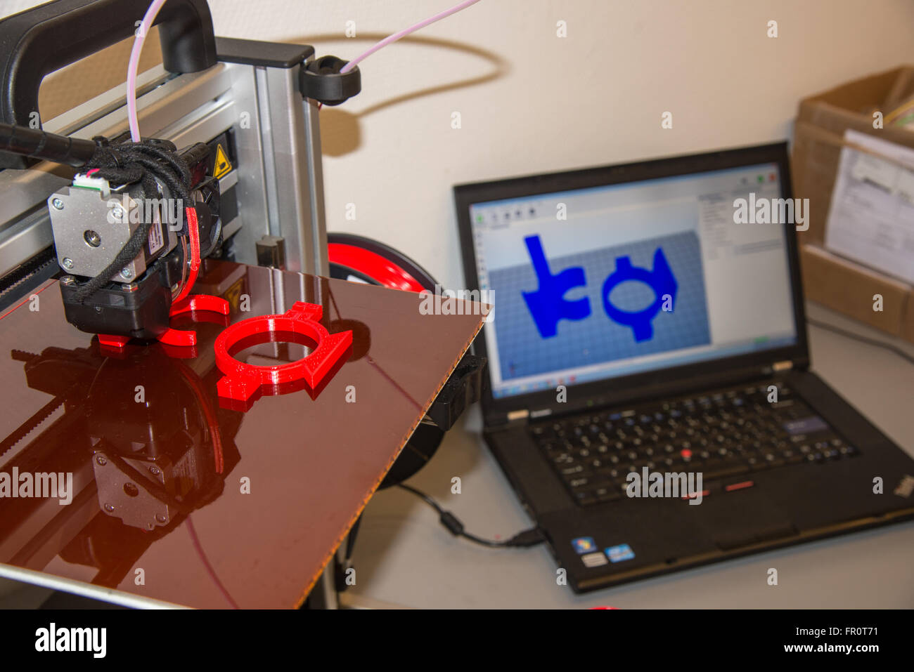 3d printer at school with model Stock Photo - Alamy