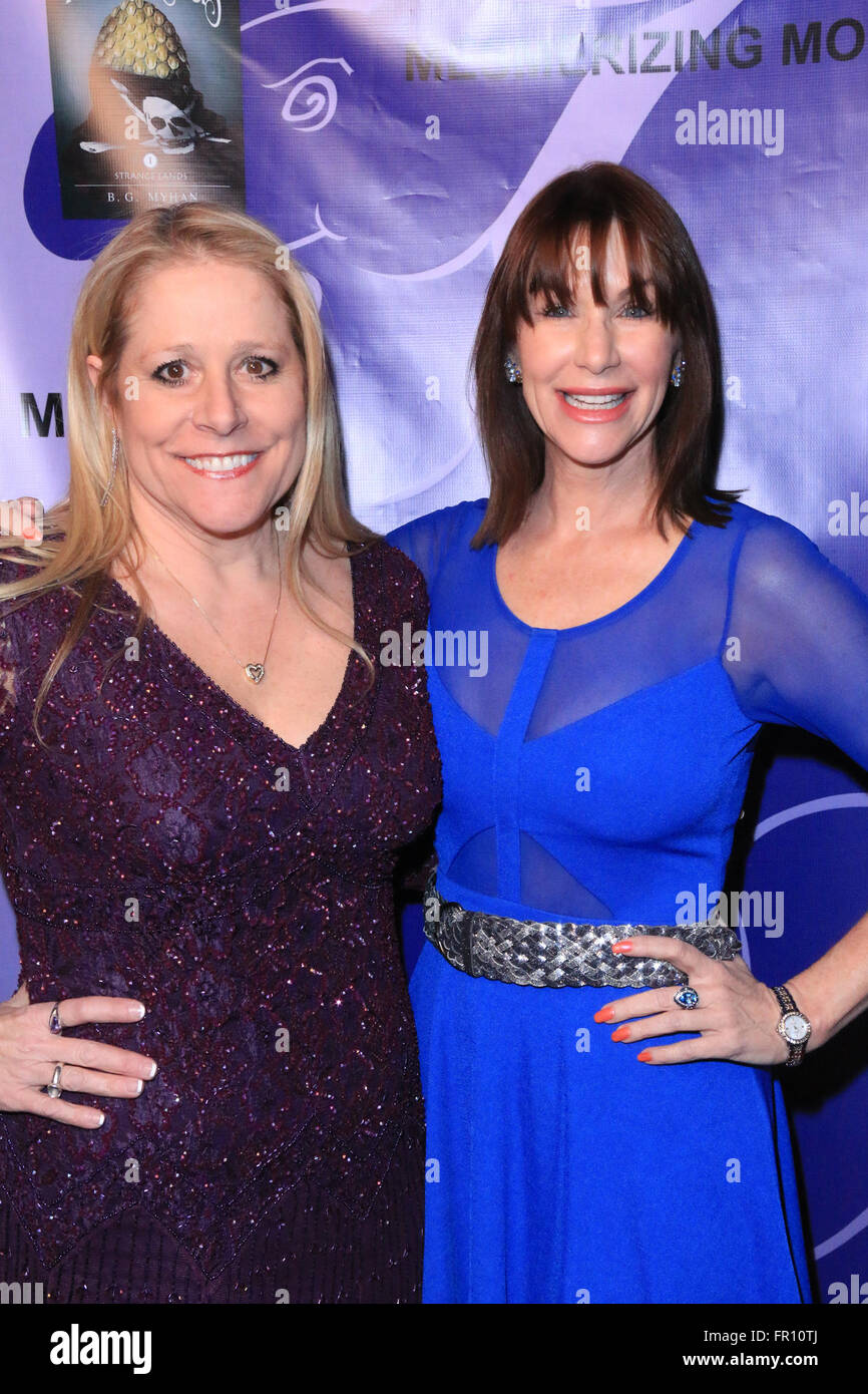 Celebrity hypnotist and actress Mo Kelly's birthday bash and red carpet ...