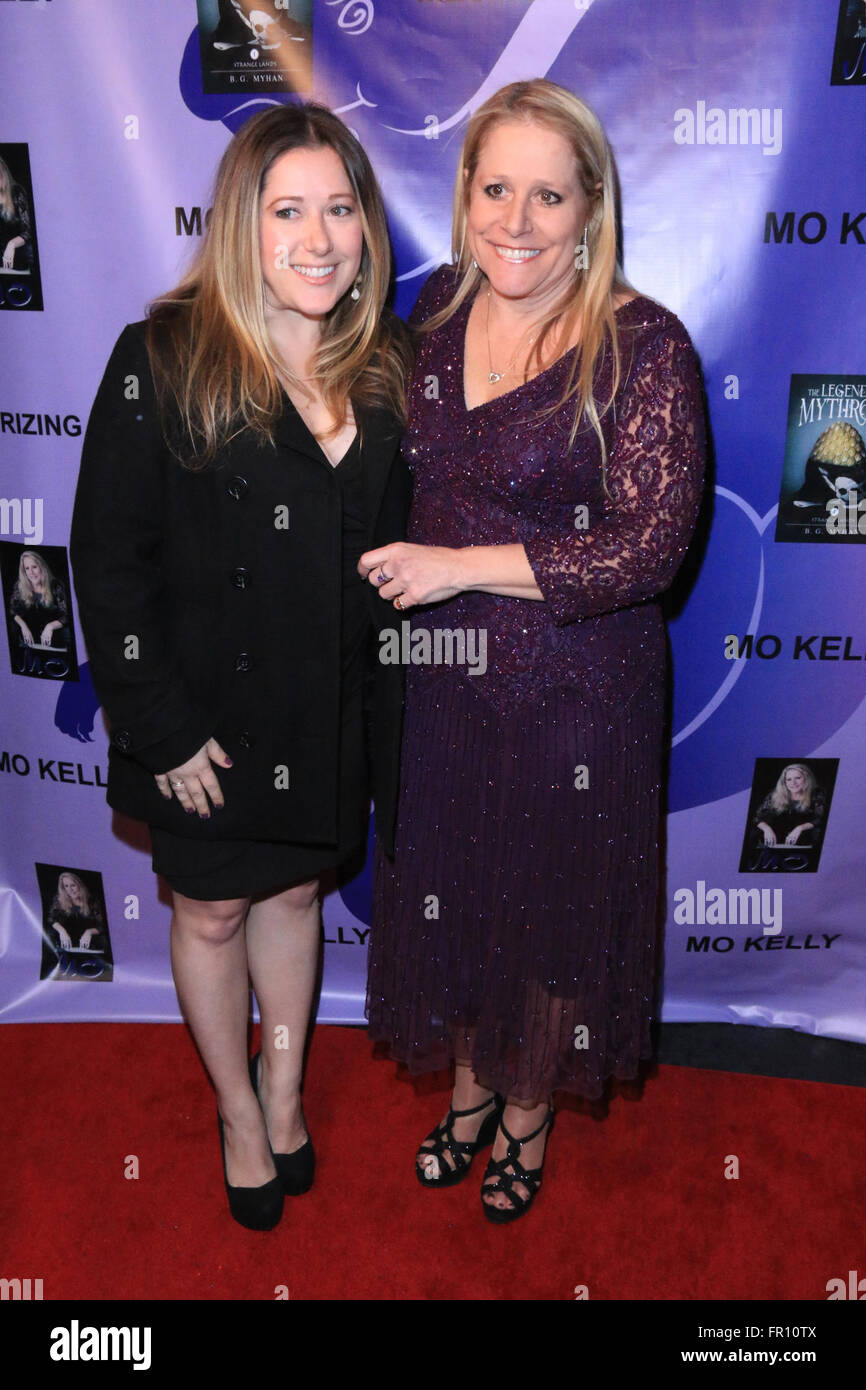 Celebrity hypnotist and actress Mo Kelly's birthday bash and red carpet ...