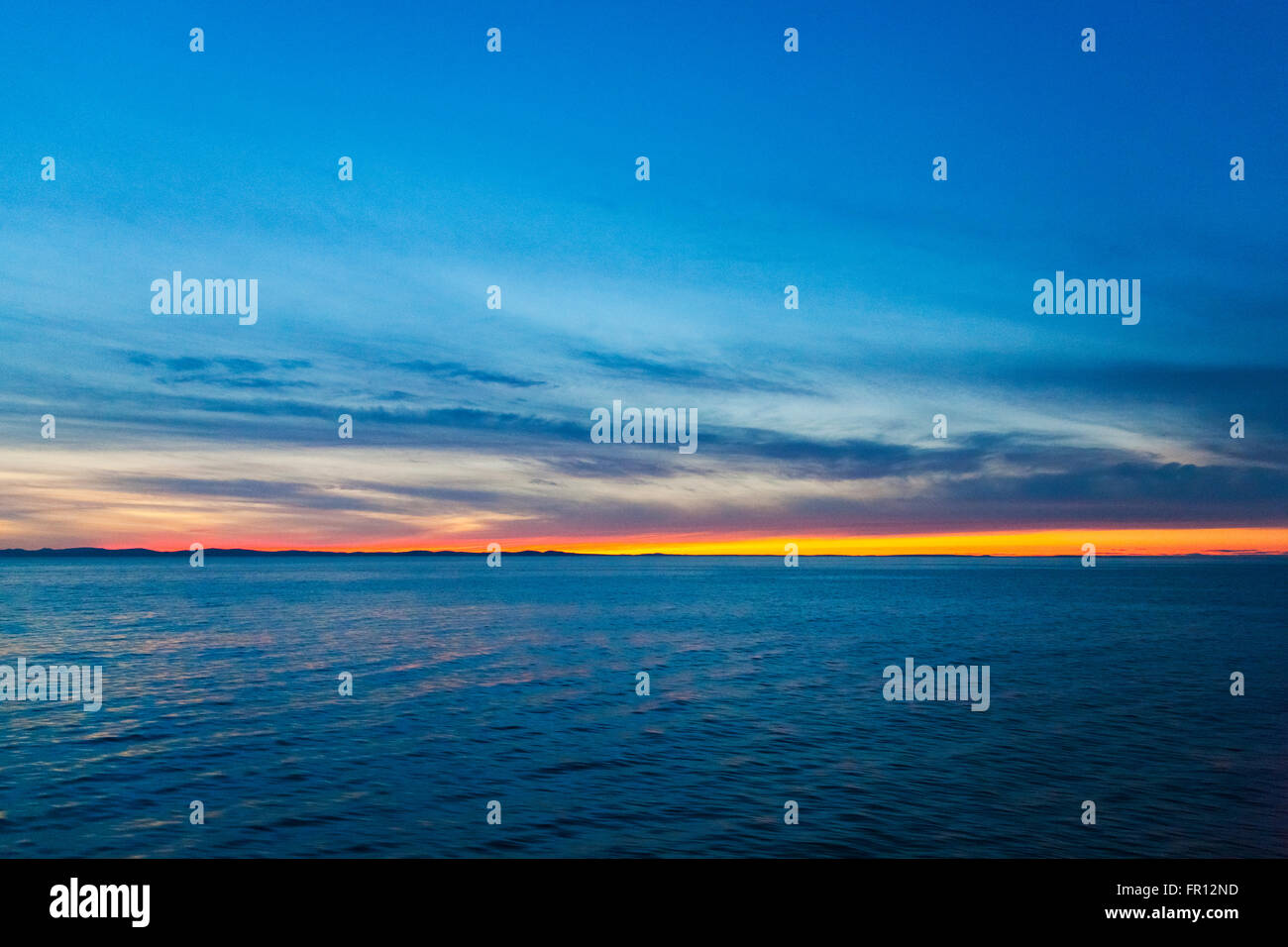 Sea sunset sea hi-res stock photography and images - Alamy