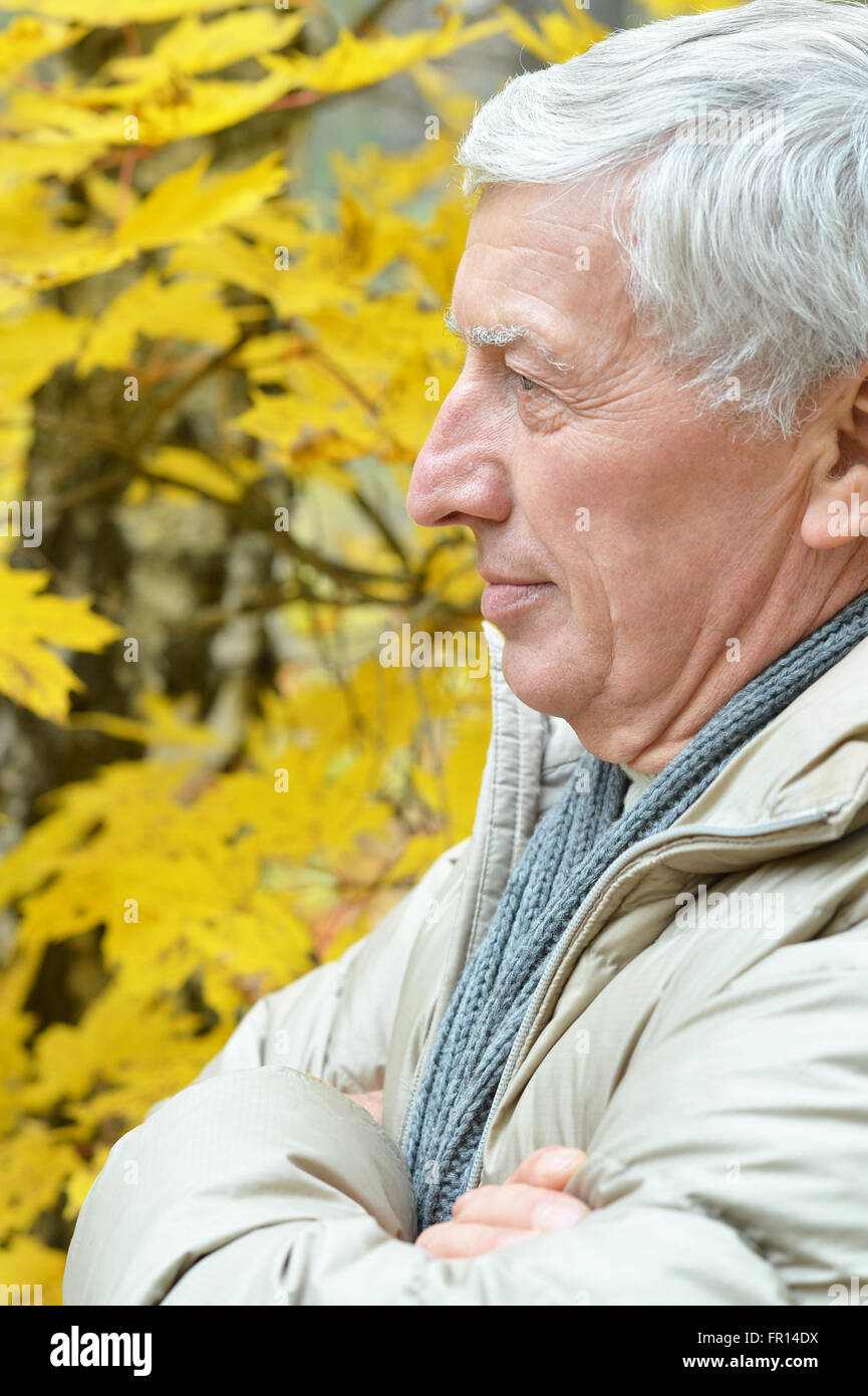 Senior man thinking Stock Photo - Alamy