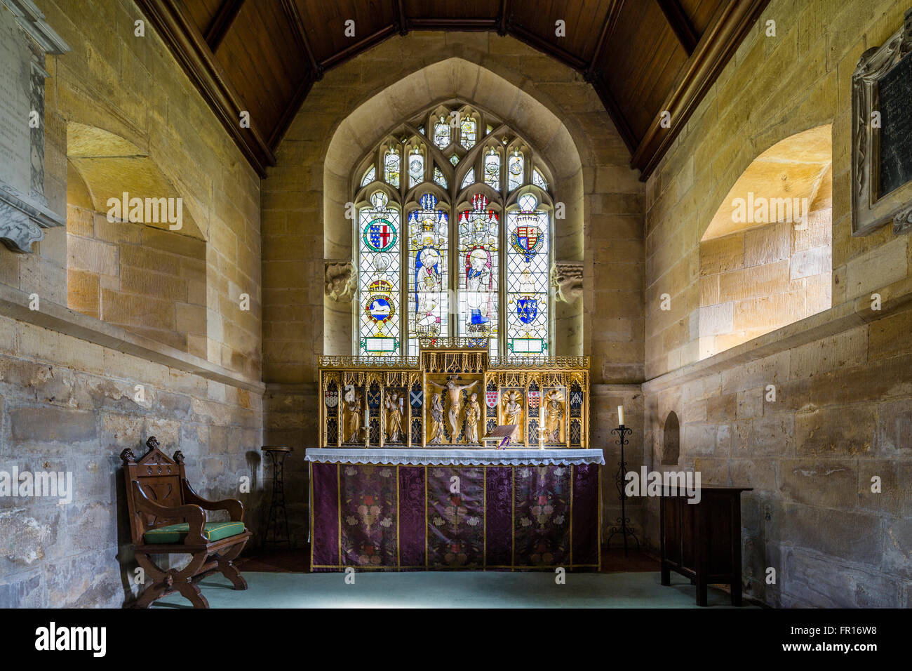 St michaels parish church interior hi-res stock photography and images ...