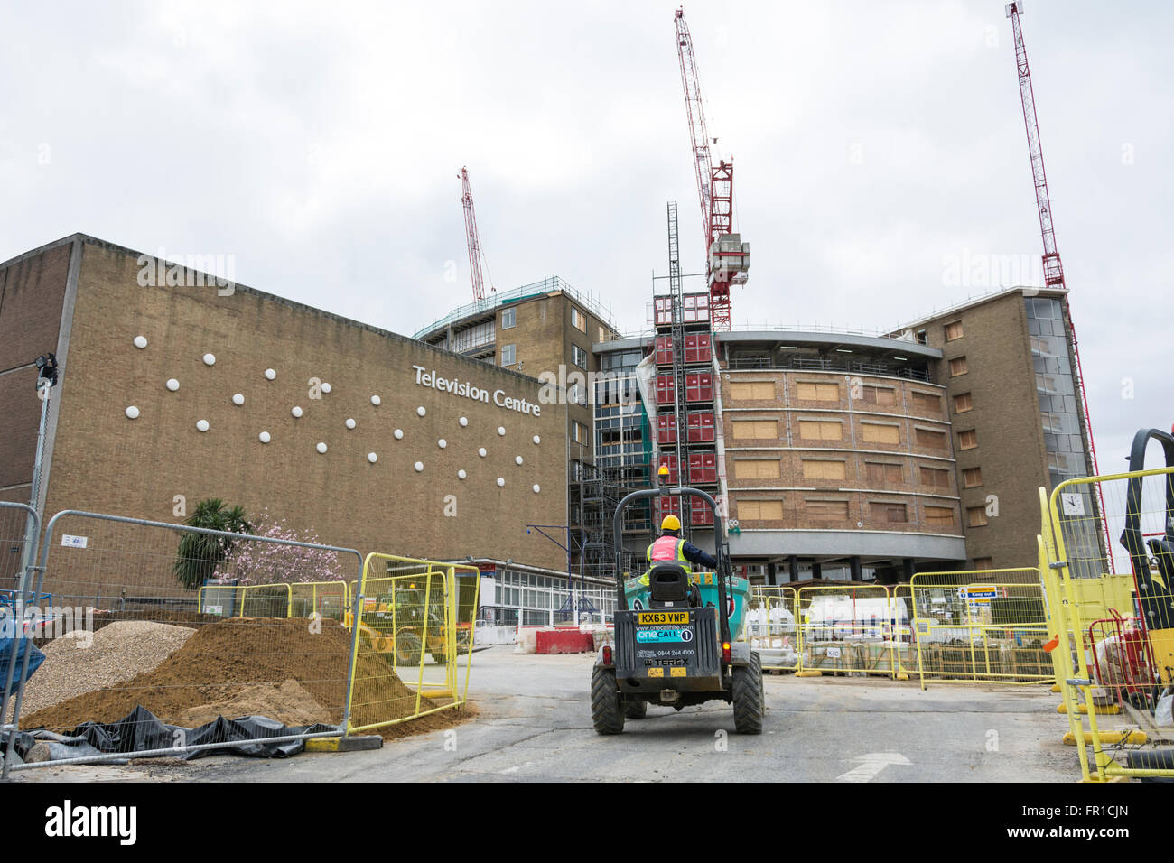 Bbc tv centre in west london hi-res stock photography and images - Alamy