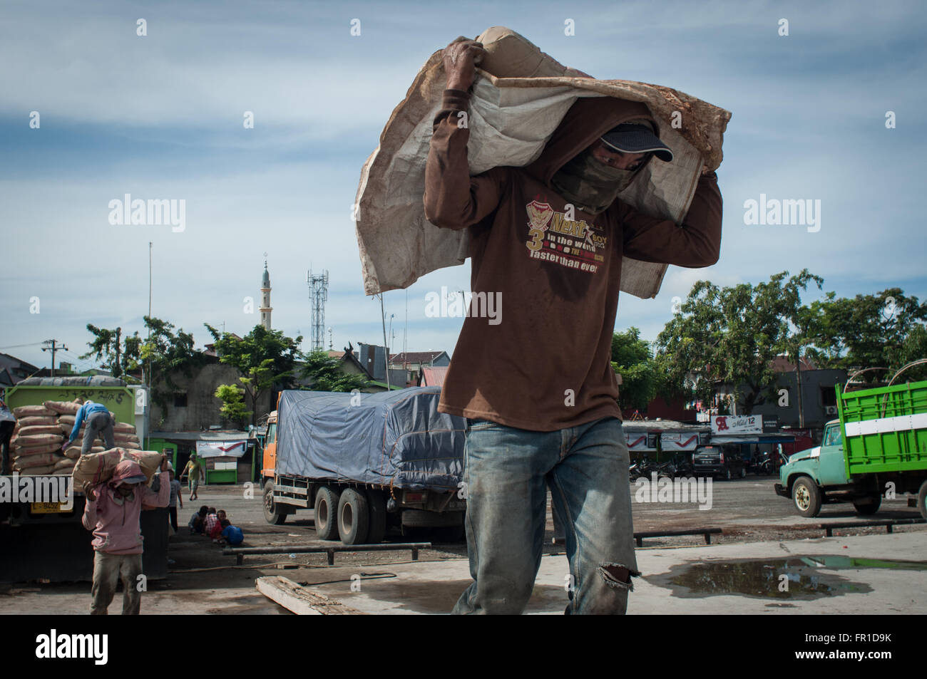 Cement at port hi-res stock photography and images - Alamy