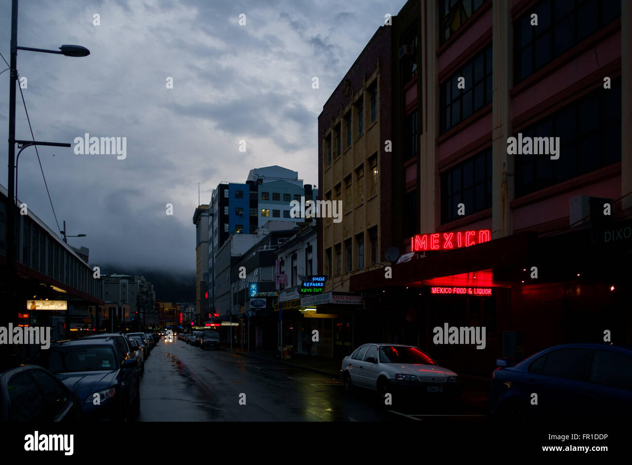Dark dingy street hi-res stock photography and images - Alamy