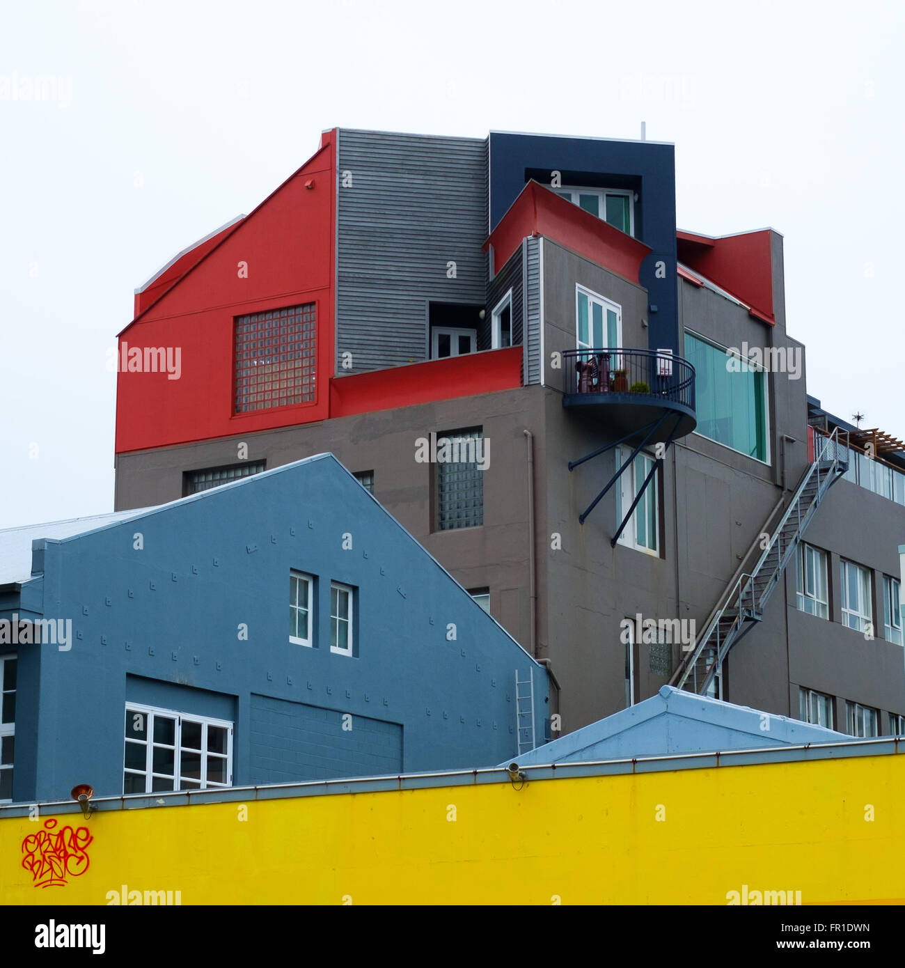 Colourful buildings hi-res stock photography and images - Alamy