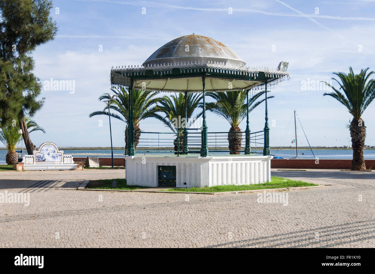 Sunny portugal hi-res stock photography and images - Alamy
