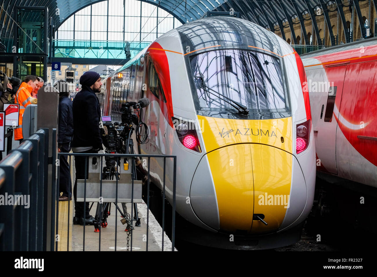 New IEP Virgin Train 800101 in Virgin colours at London Kings Cross ...