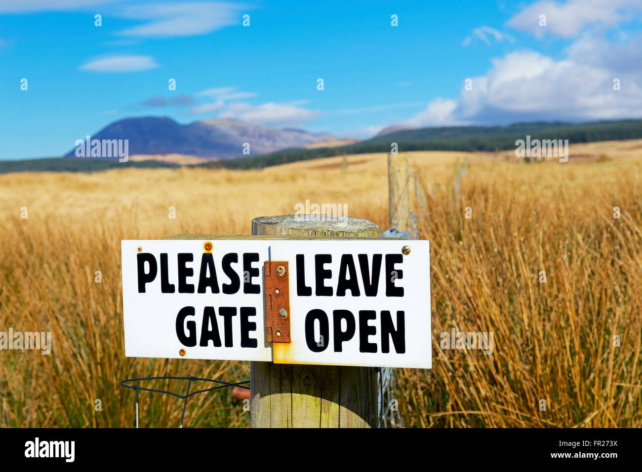 Sign - Please leave gate open - on fence post, Scotland UK Stock Photo ...