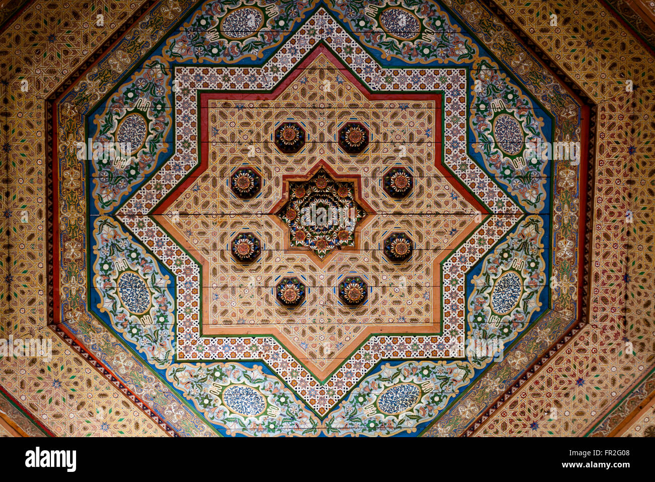 Islamic ceiling patterns hi-res stock photography and images - Alamy