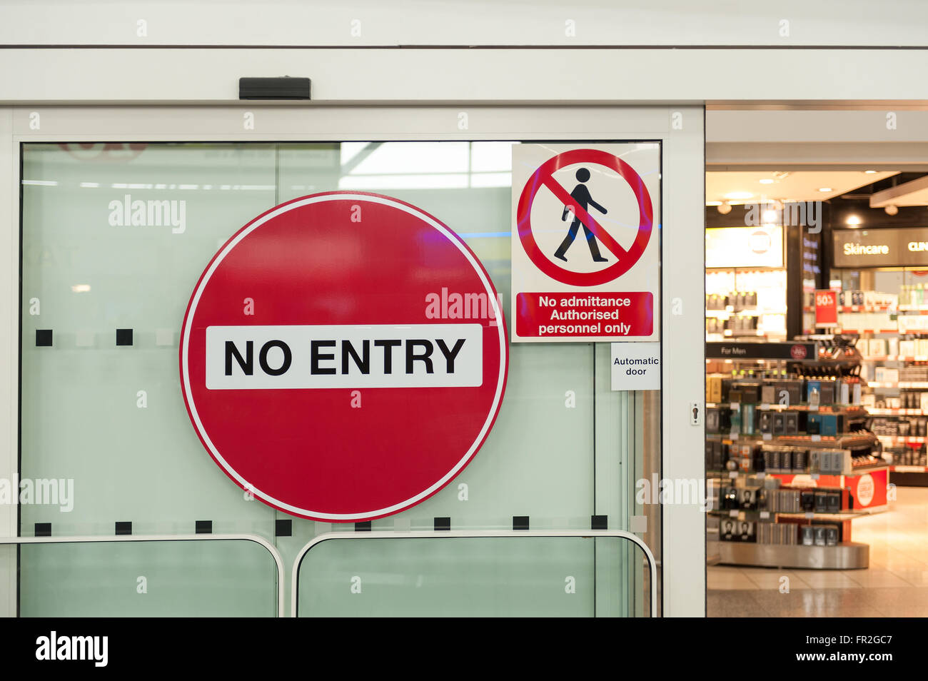Entry and exit and airport hi-res stock photography and images - Alamy