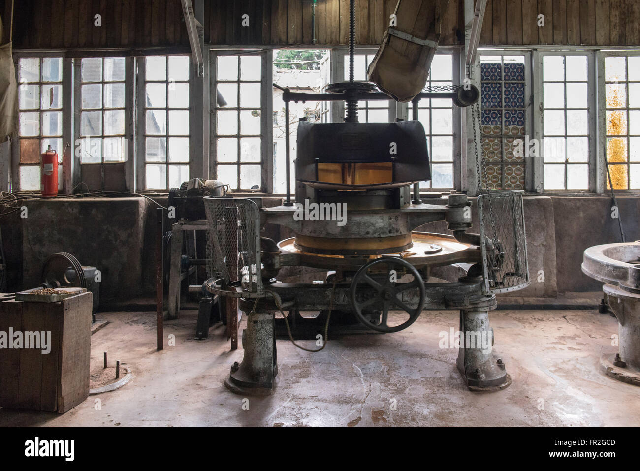 British Vintage Machinery, Tea Factory, Kolukkumalai Tea Estate ...