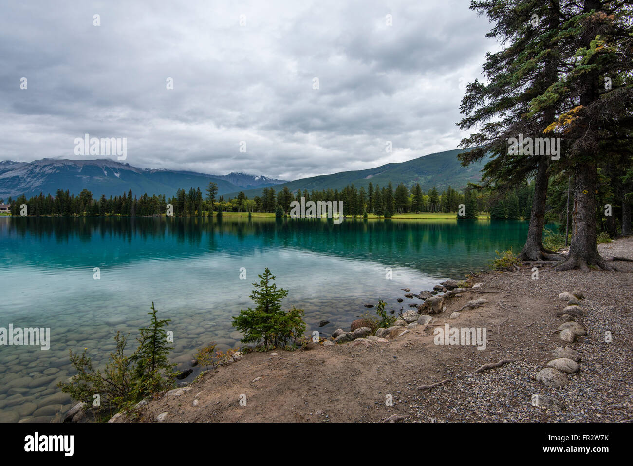Lac Beauvert, Lac Beaufort, Beauvert Lake, Jasper National Park ...