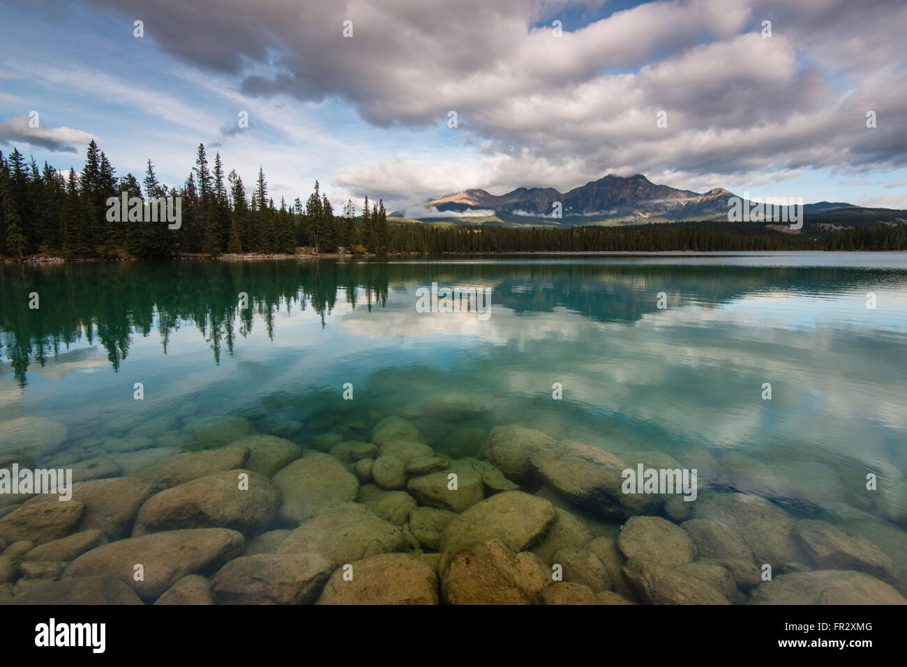 Lac Beauvert, Lac Beaufort, Beauvert Lake, Jasper National Park ...