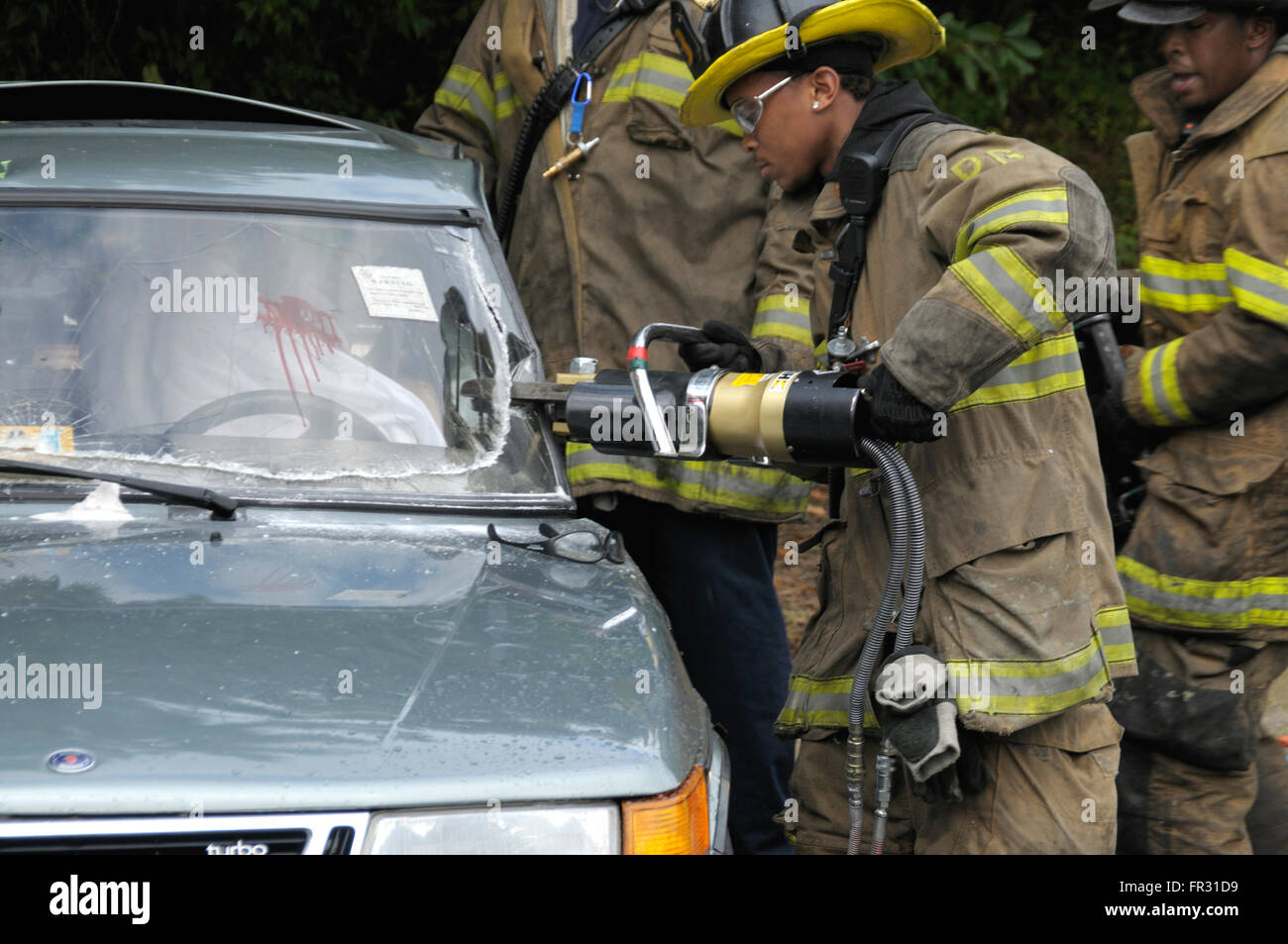 Extrication hi-res stock photography and images - Alamy