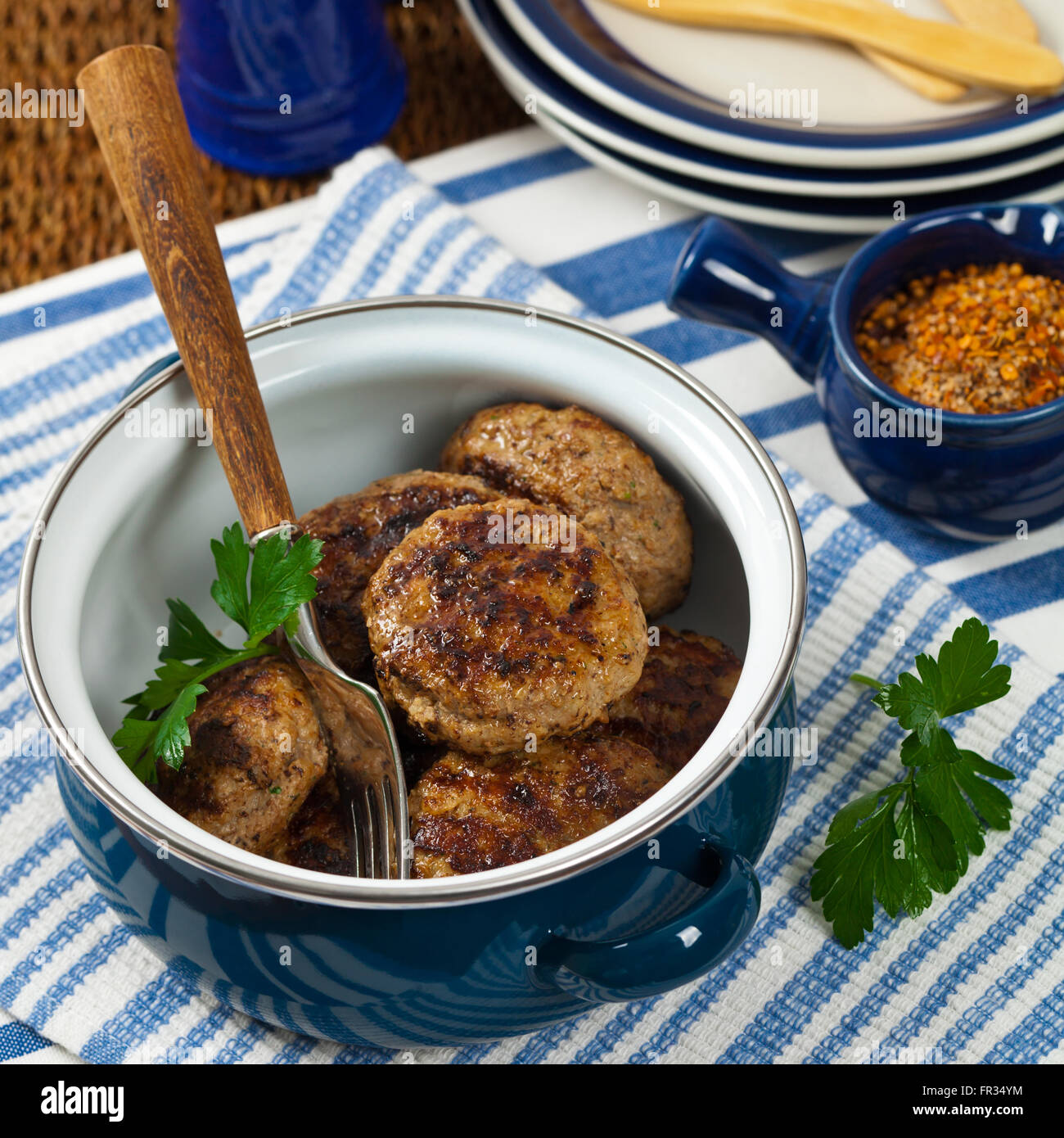 Fried ground beef patties hi-res stock photography and images - Alamy