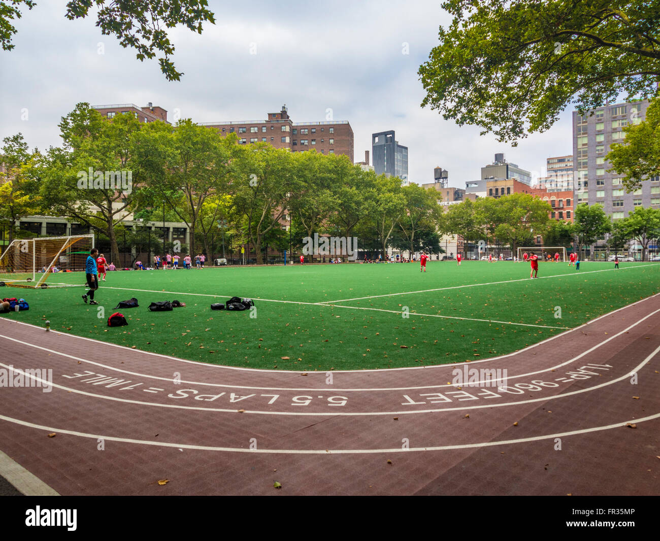 Football pitch running track hi-res stock photography and images - Alamy