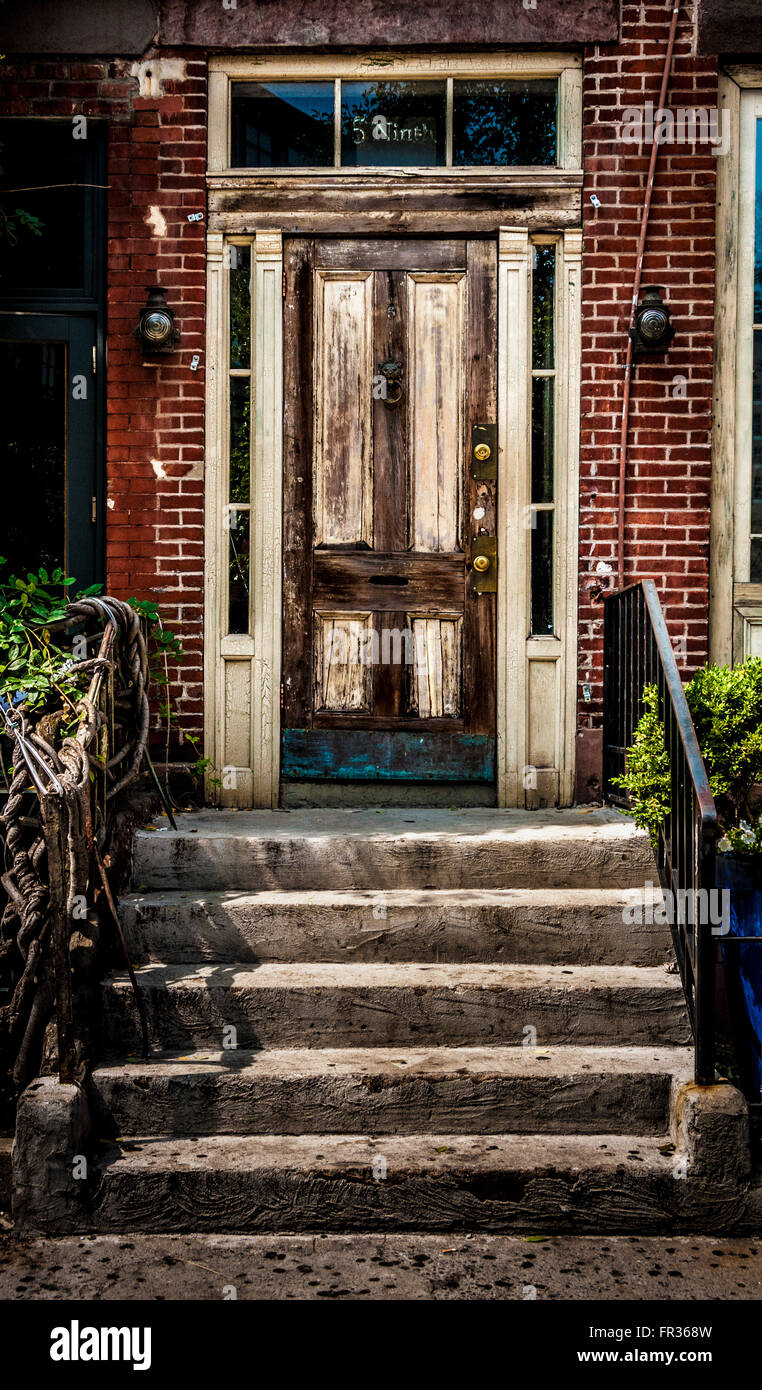 Old transom window hi-res stock photography and images - Alamy