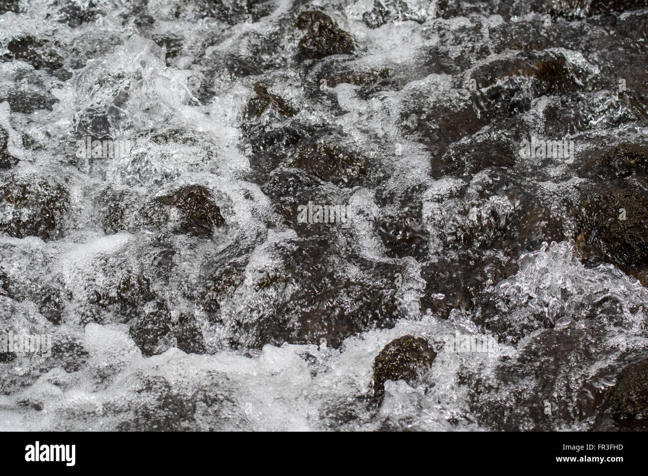 Stream rocks hi-res stock photography and images - Alamy