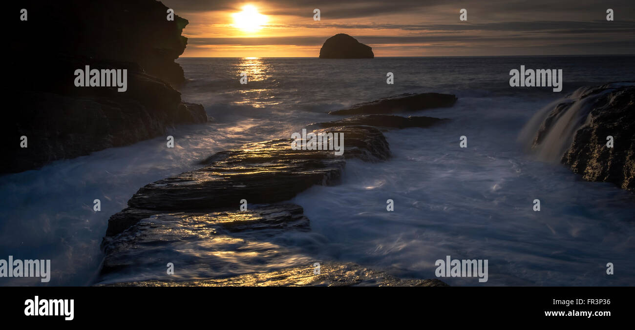 Trebarwith strand cornwall hi-res stock photography and images - Alamy