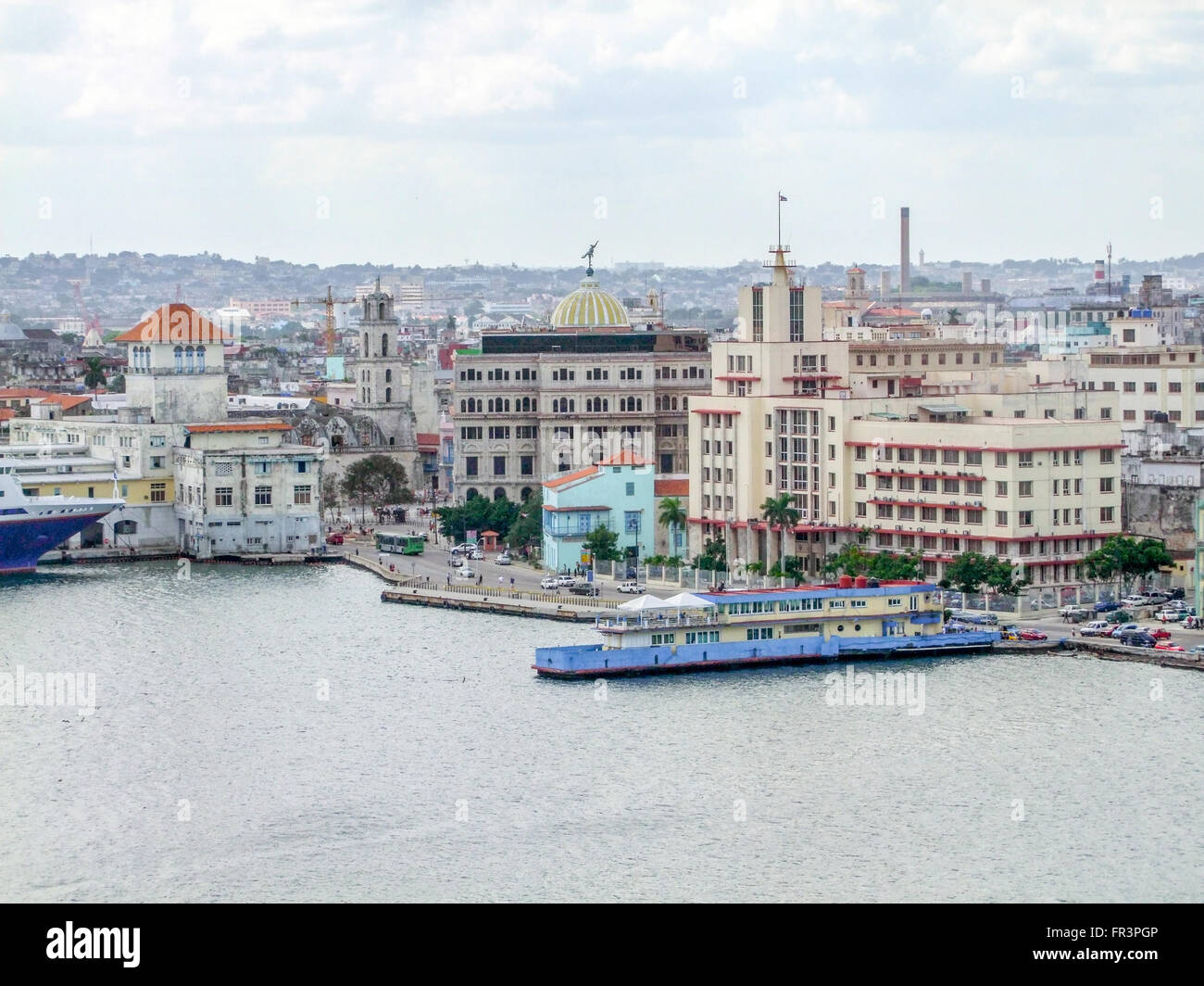 waterside city view of Havana, the capital city of Cuba Stock Photo - Alamy