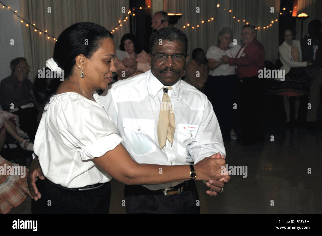 Square dance hi-res stock photography and images - Alamy