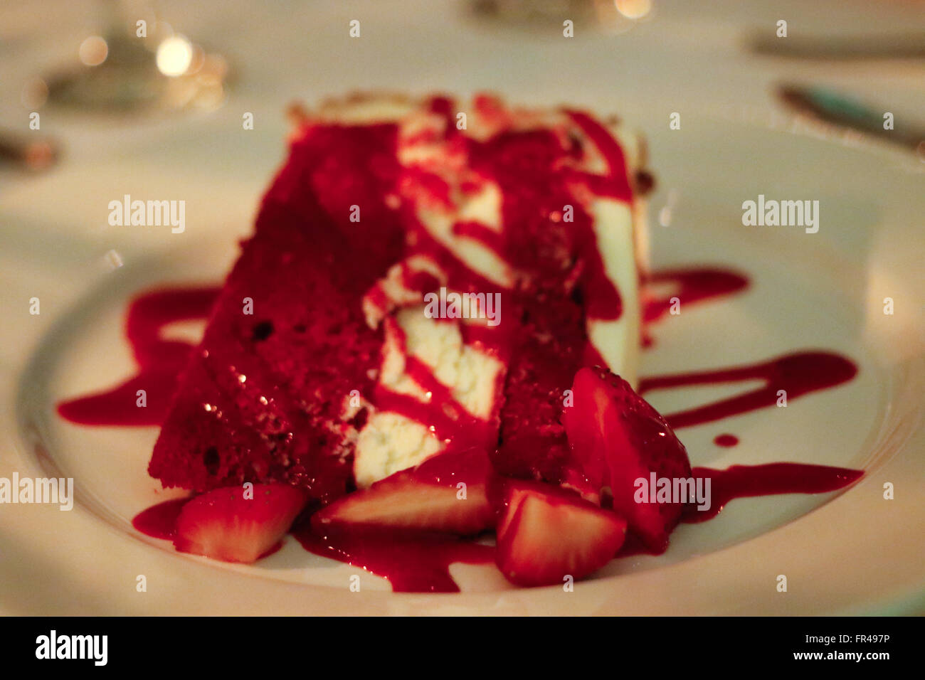 Dripping cake hi-res stock photography and images - Alamy