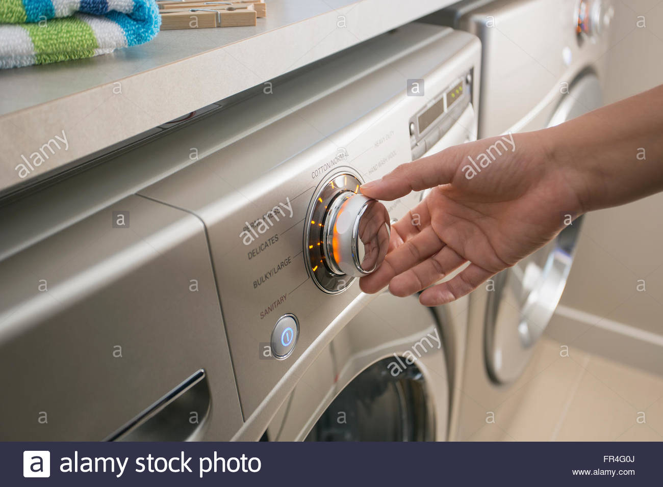 Washing Machine Dial Stock Photos & Washing Machine Dial Stock Images ...