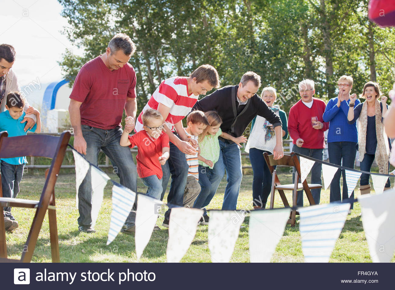 Kids teams hi-res stock photography and images - Alamy
