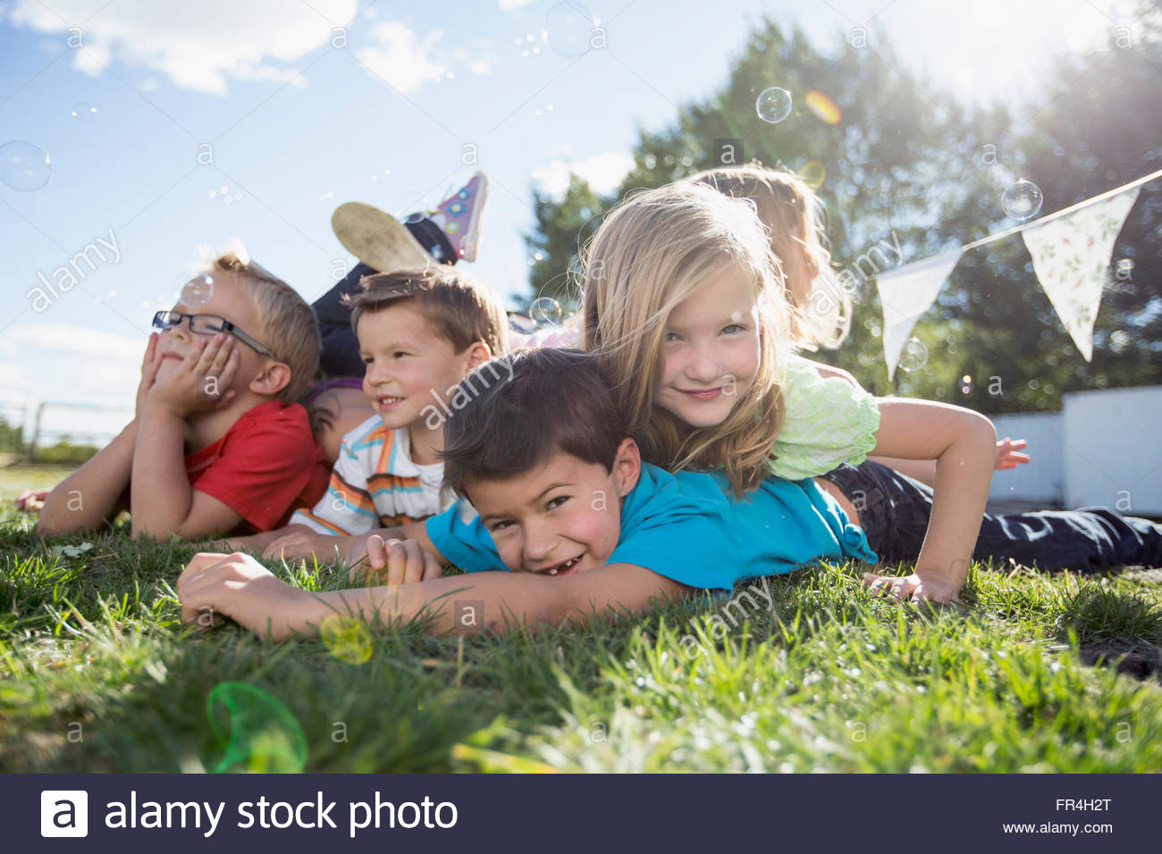 Young cousins hi-res stock photography and images - Alamy
