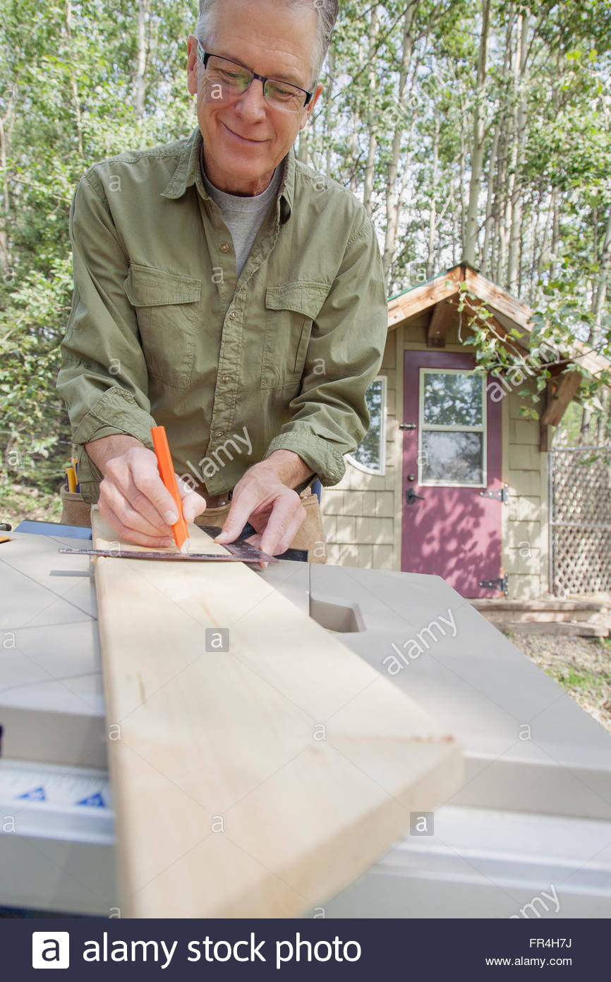 Middle wood hi-res stock photography and images - Alamy