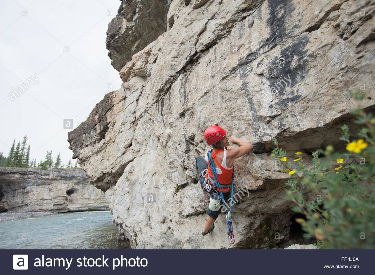 Climber scaling rock face hi-res stock photography and images - Alamy