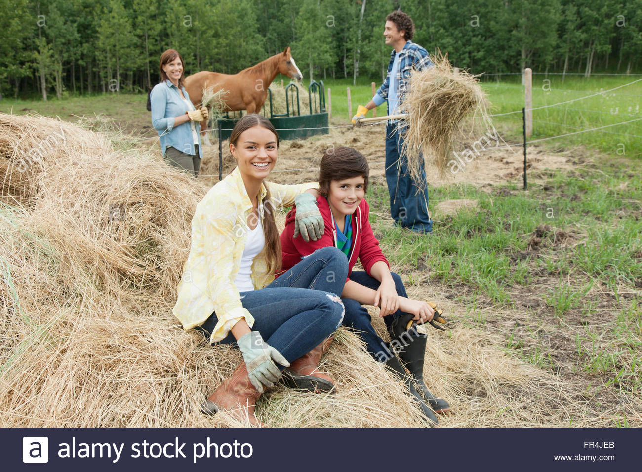Rural life people pitchfork hi-res stock photography and images - Alamy